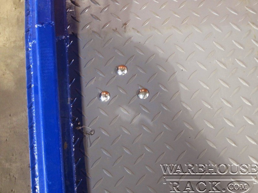 DOCKBOARD W/ LIFT CHAINS; 60W X 48L; 10,000# CAP - NEW [DB6048CN ...