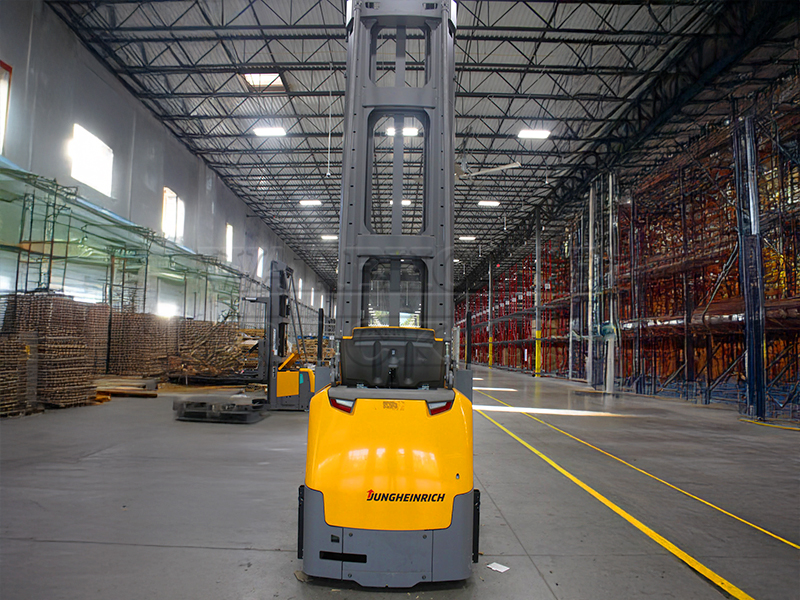 Turret Truck : Warehouse Rack Company, Inc.